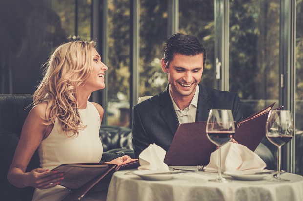 15 Things Every Girl Should Do On Her First Date To Make It A Memorable One