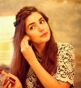 Meet Momina Mustehsan The Pakistani Singer You Will Fall In Love With