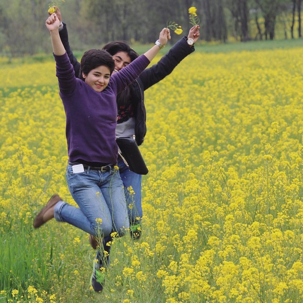 Here Are 12 Interesting Facts About Zaira Wasim, The Kashmiri Girl Who ...