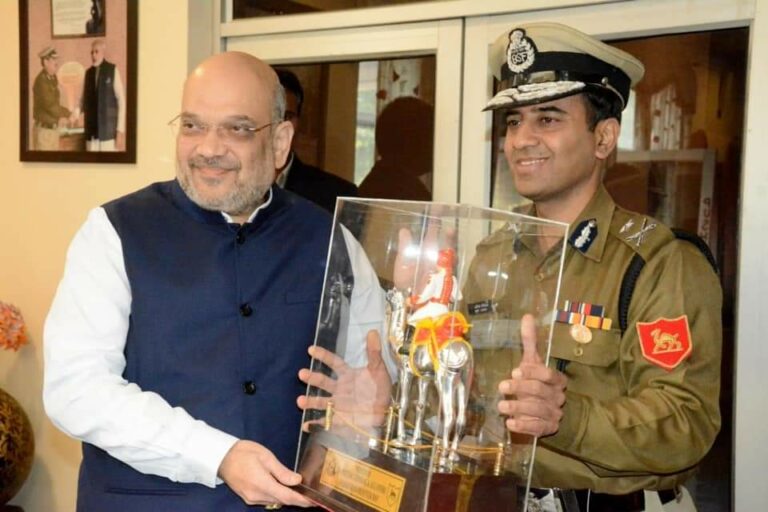 Meet IPS Officer Amit Lodha Who Inspired Netflix's Khakee