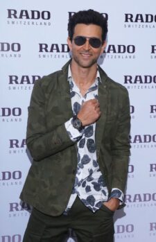 11 Hrithik Roshan Hairstyles: Get The Bollywood Star Look