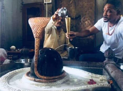 10 Celebrities Around The World Who Follow Hindu Traditions