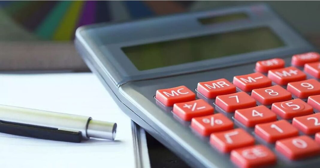 How An FD Calculator Can Empower Your Financial Decision Making