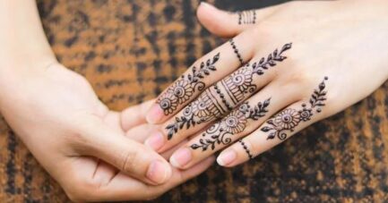23 Royal Finger Mehndi Design That You'll Absolutely Love